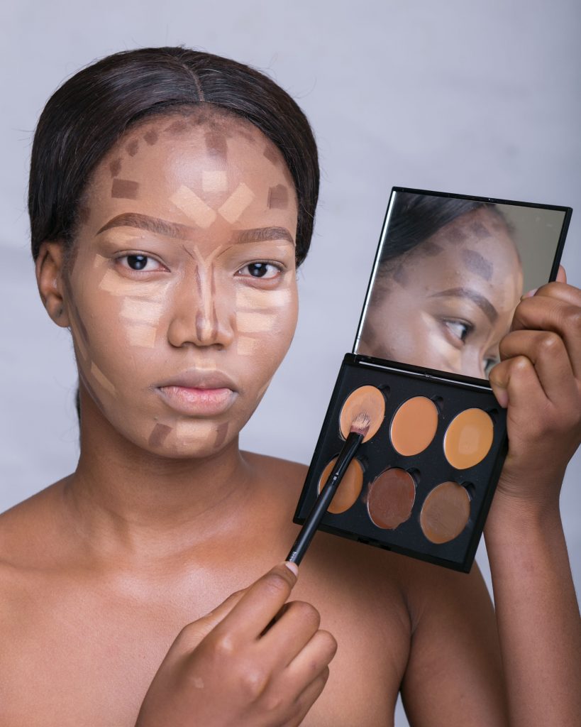 Cream contouring in 5 easy steps! – Trim and Prissy